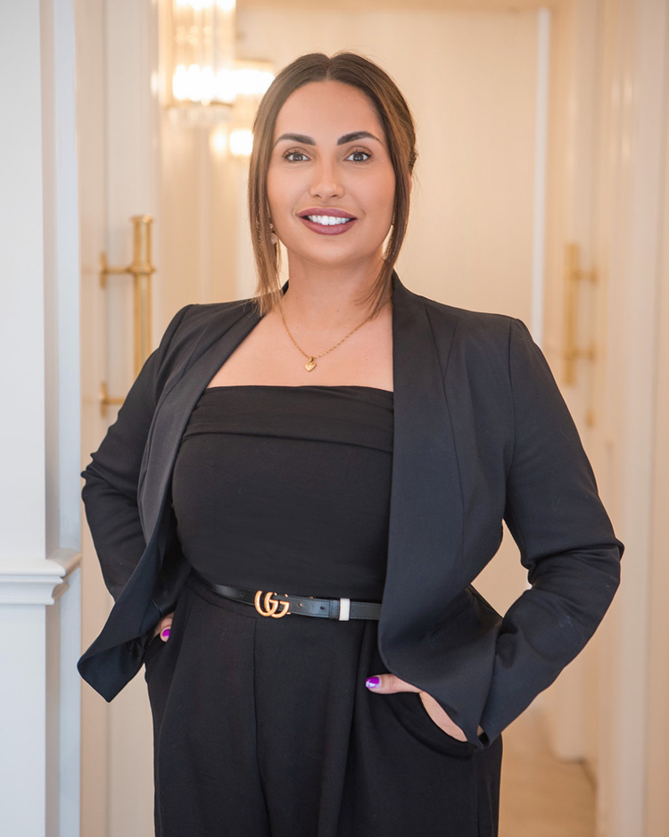 ABOUT US – The Cosmetic Couture
